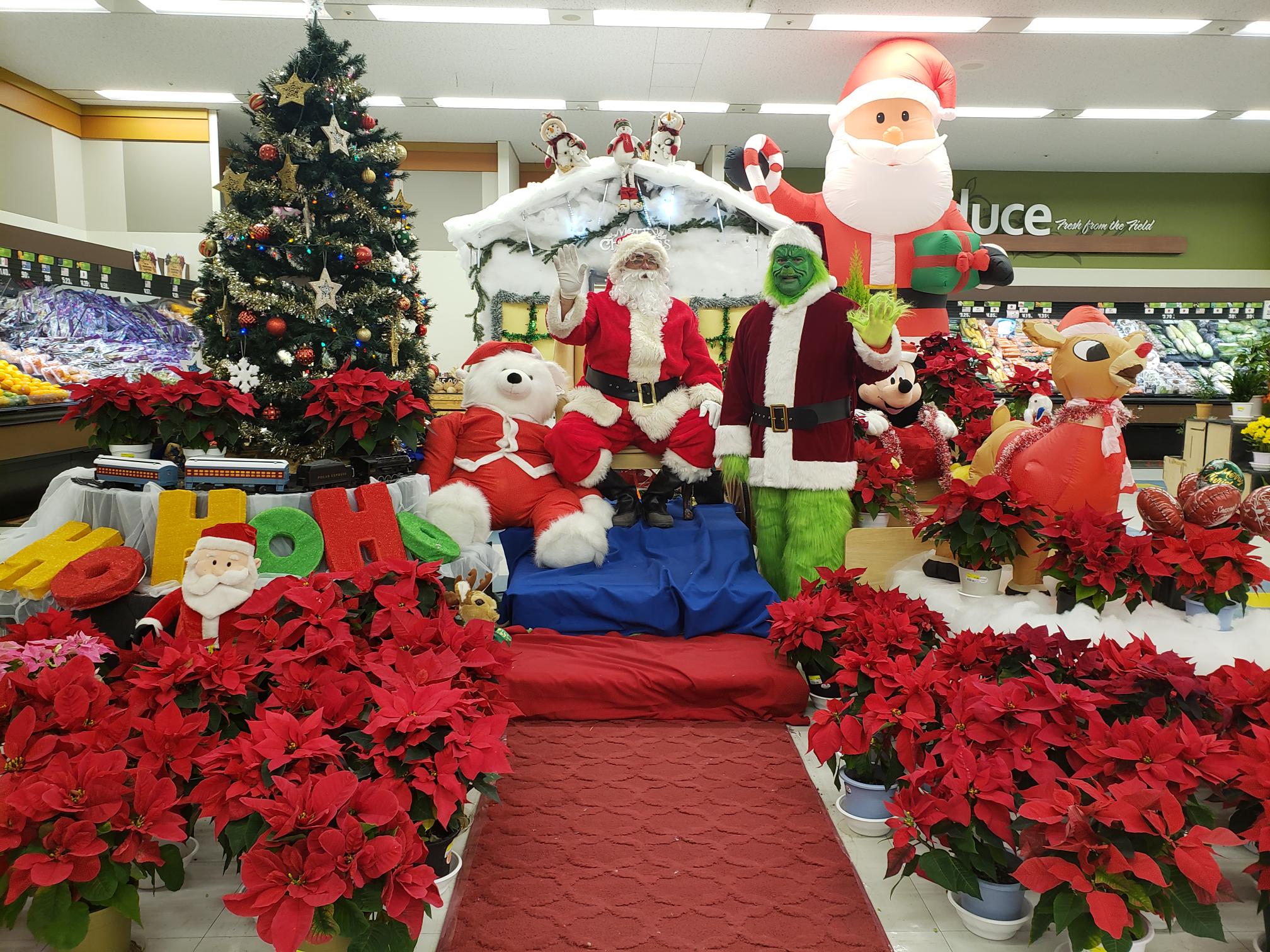 Holiday produce merchandising displays in Tokyo | The Packer