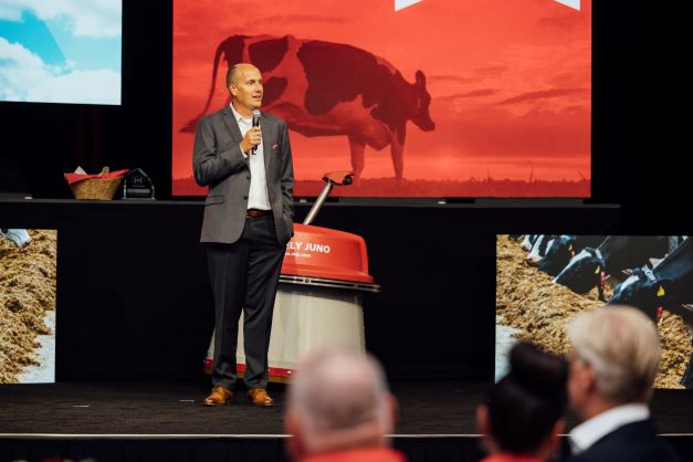Roll Up the Curtain: The Debut of Lely North America Business Complex ...