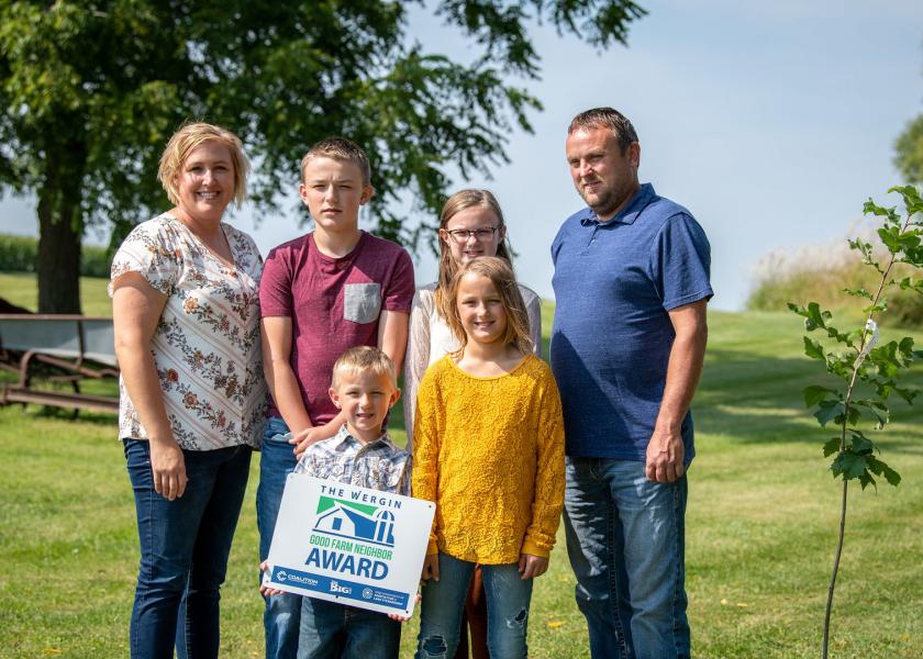 This Iowa Farm Family is More than Just a ‘Good Neighbor’ | Dairy Herd