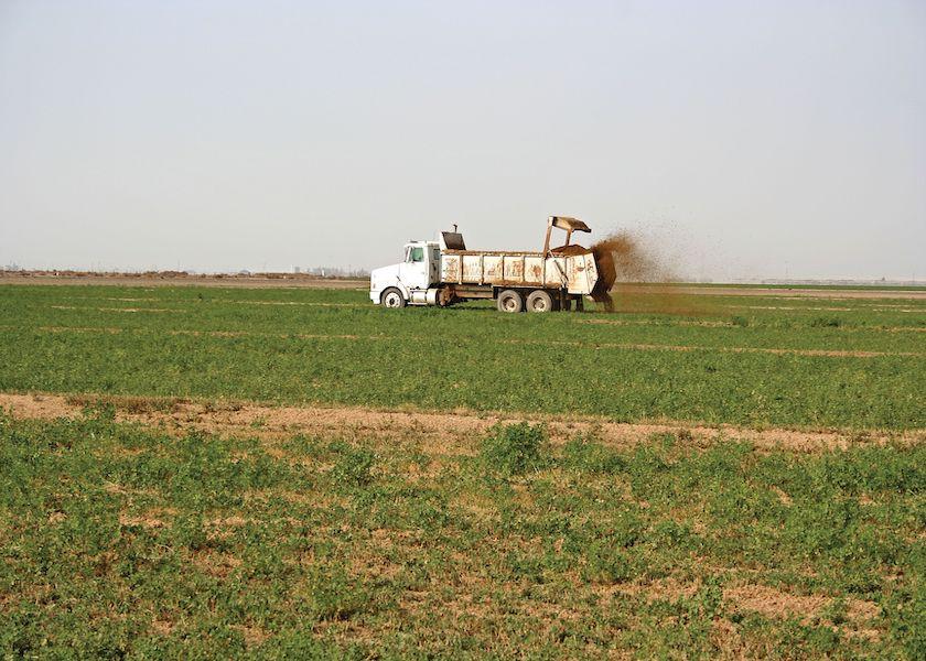 Understanding Carbon in Manure Management | Dairy Herd