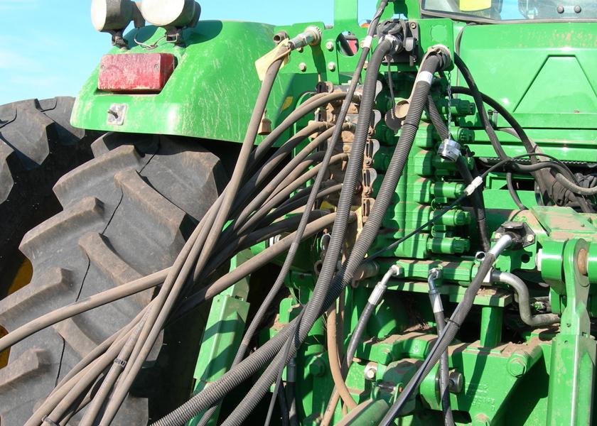 Hydraulic Hose Hiccups: 4 Suspects When Something Acts Wonky | AgWeb