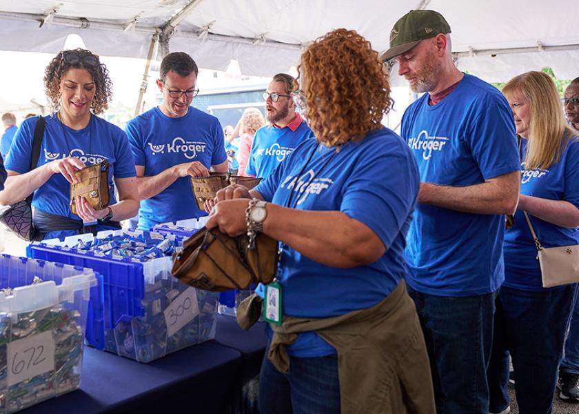 Kroger rolls out new USO mobile food kitchens | The Packer